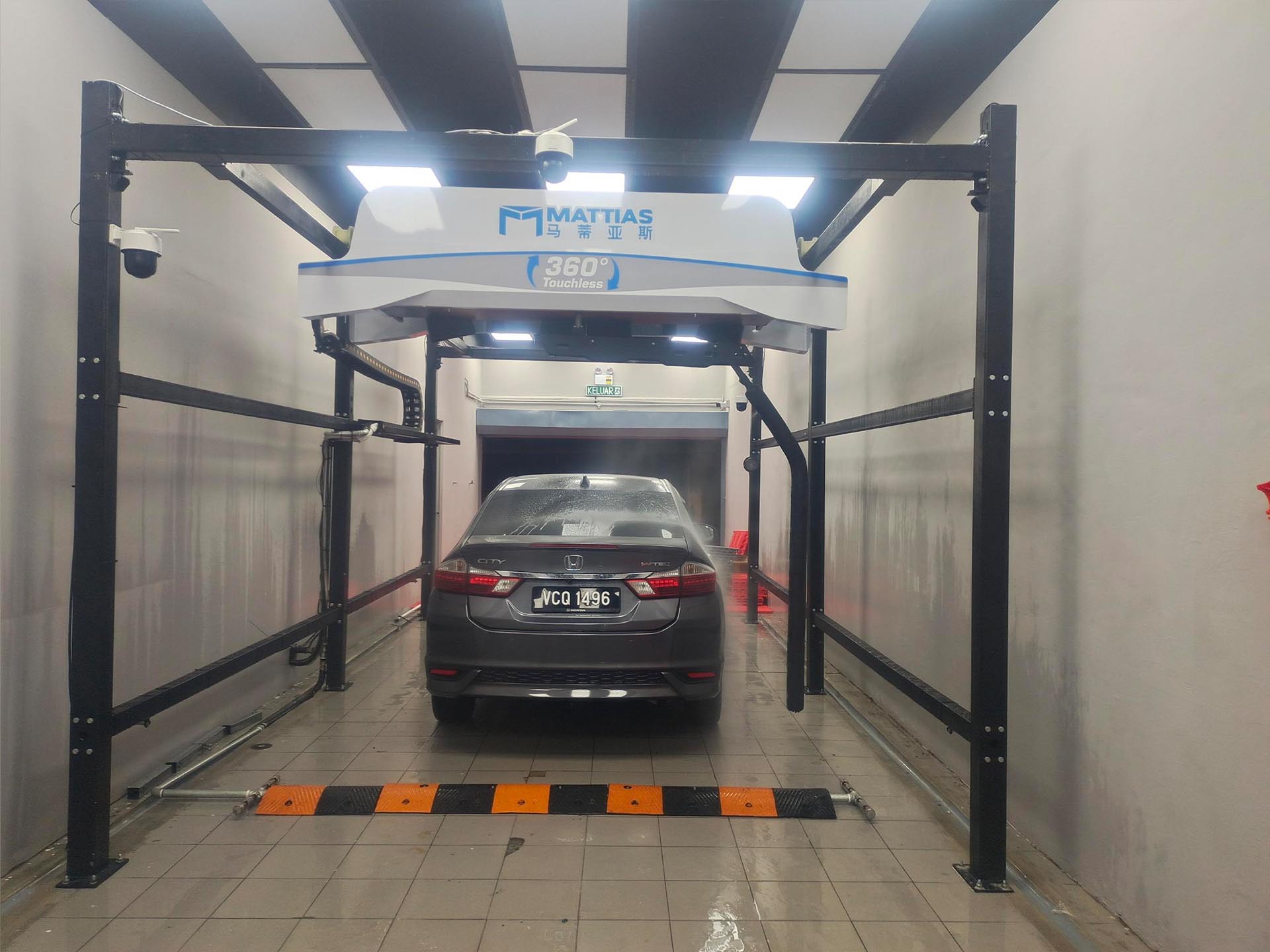 Installation of IoT Touchless Car Wash in Professional Car Detailing ...