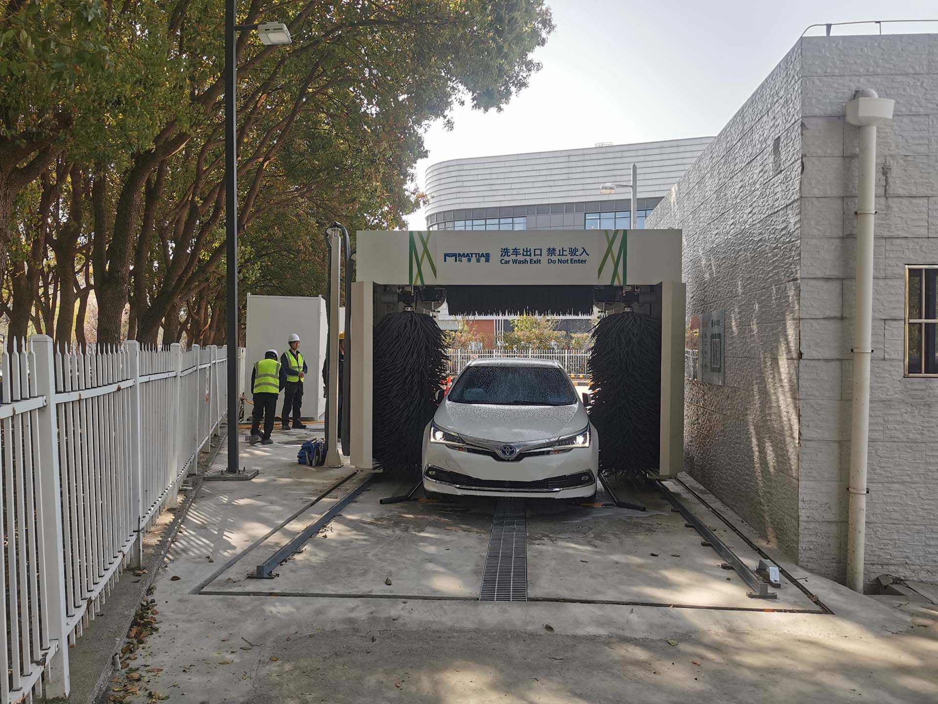 TOTAL Petrol Station Car Wash Centre - gantry car wash machine,gantry ...